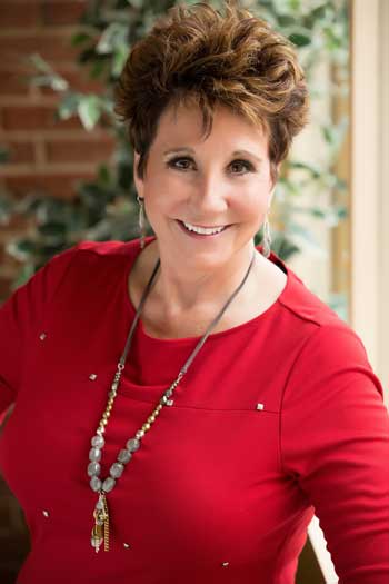 Fashion Feng Shui applies the principles of Feng Shui to your apparel.